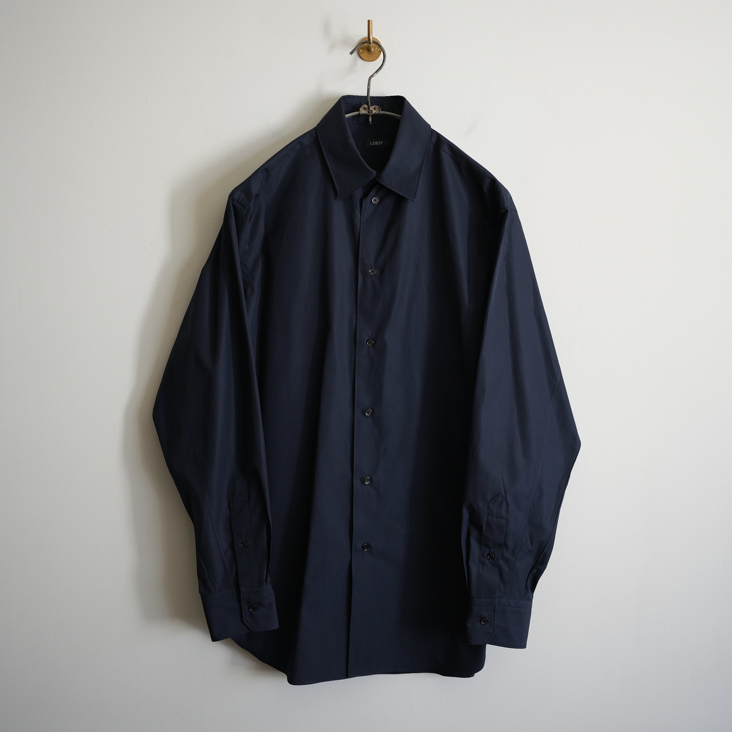 LOEFF ALUMO BROAD REGULAR COLLAR SHIRT NAVY – RASSEMBLE